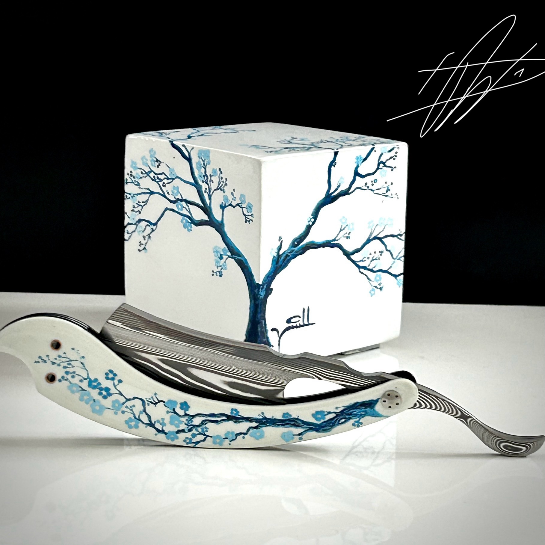 Woolfblades 347 Custom Made in a RWL34 razor ,And the scales are made ...