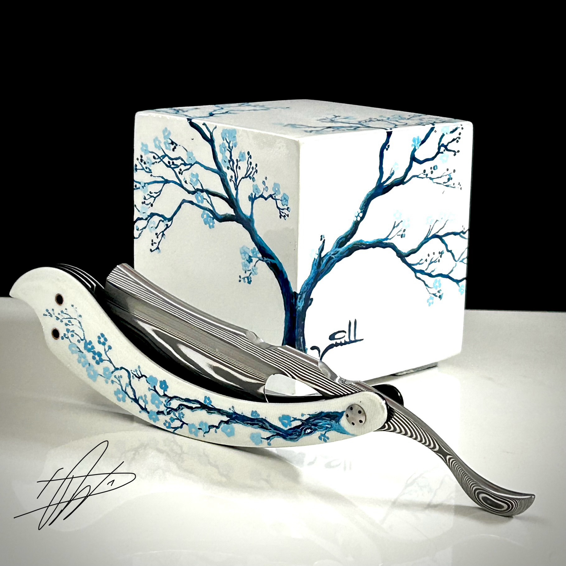 Woolfblades 347 Custom Made in a RWL34 razor ,And the scales are made ...